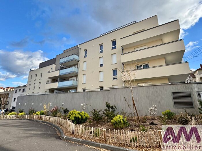 Appartement à louer - Clermont-Ferrand - 4 pièces - 3 chambres