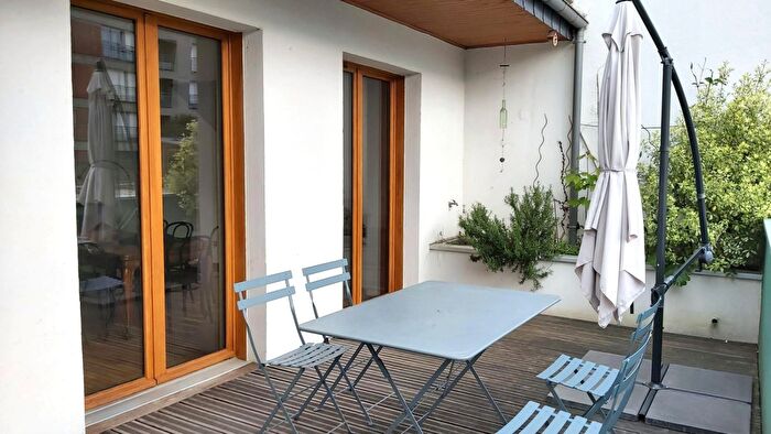 Quartiers Ouest, Bourg lEvesque : Appartement 4 pièces à louer