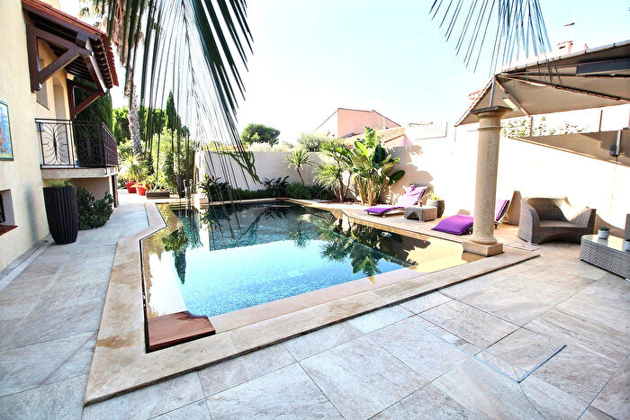 Maison à vendre - Saint-Cyprien, Village, Zone dActivité - 5 pièces - 4 chambres