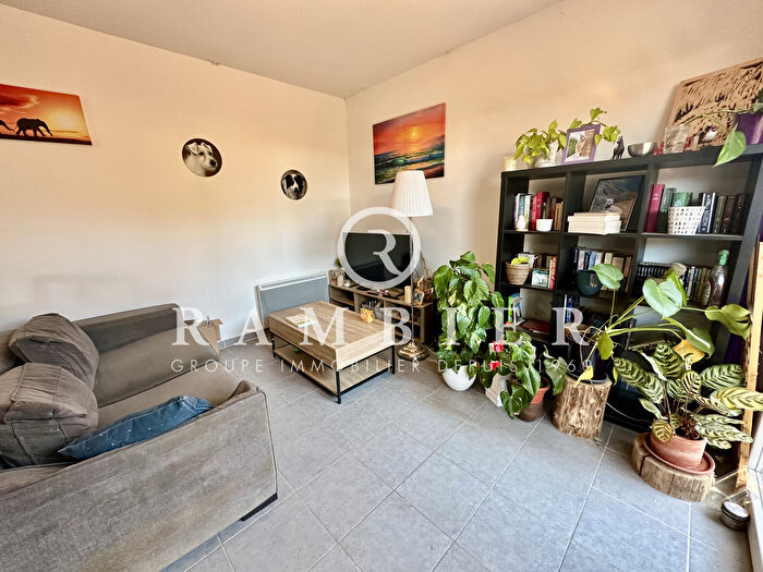 Appartement à vendre - Saint-Mathieu-de-Tréviers - 3 pièces - 2 chambres