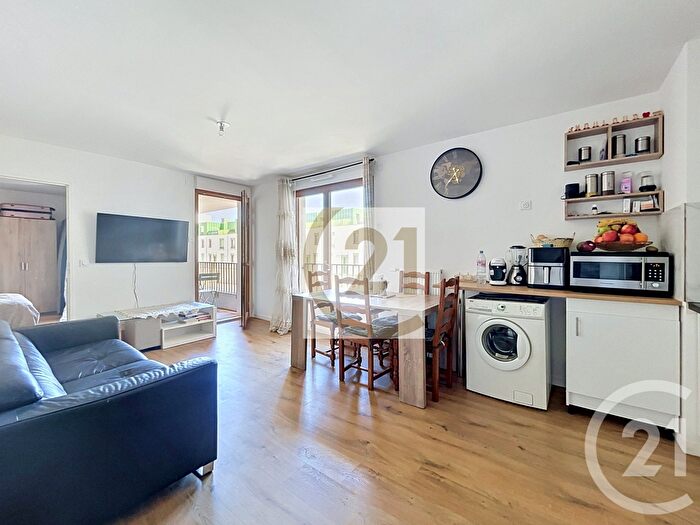Vitry-sur-Seine, Les Ardoines : Appartement 2 pièces à vendre
