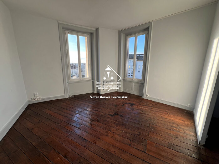 Appartement à louer - Saint-Junien - 2 pièces - 1 chambre