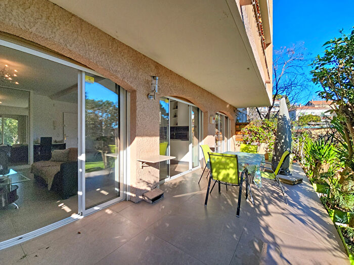 Appartement à vendre - Vence, Saint-Martin, Lubiane, Le Suve - 2 pièces - 1 chambre