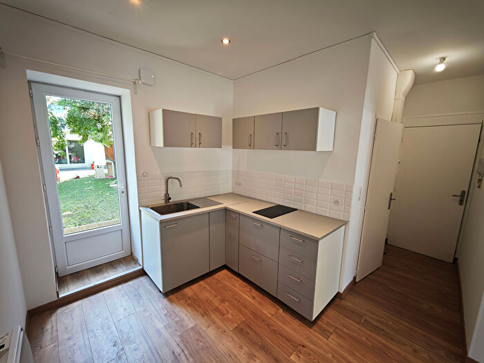 Charleville-Mézières, Manchester - Appartement 1 pièce à louer