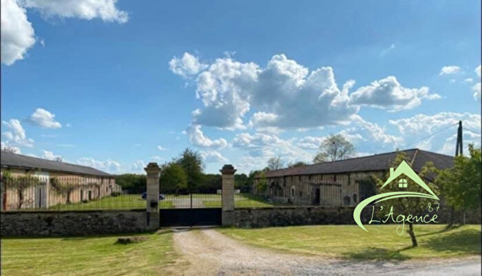 Maison à vendre - Asnières-sur-Blour - 11 pièces - 7 chambres