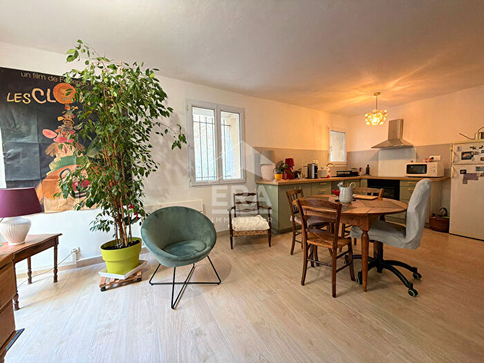 Appartement à vendre - Pertuis, Centre-ville, Fours à Chaux, Claret - 3 pièces - 2 chambres