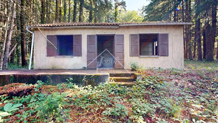 Saint-Clément : Maison 1 pièce à vendre