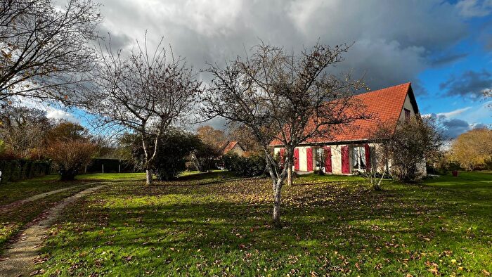 Maison à vendre - Saint-Jean-Pierre-Fixte - 5 pièces - 4 chambres