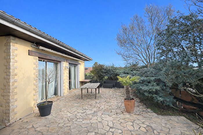 Maison à vendre - Grézieu-la-Varenne - 7 pièces - 5 chambres