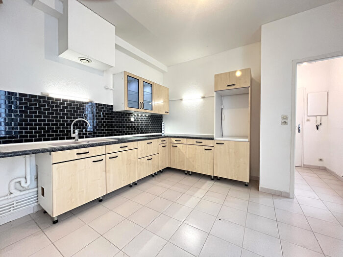 Appartement à louer - Metz, Les Iles - 1 pièce - 1 chambre