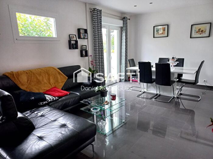 Maison à vendre - Ozoir-la-Ferrière, Gare, Brèche aux Loups, Belle Croix - 5 pièces - 3 chambres