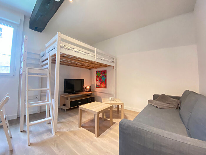 Appartement à louer - Quartiers Centre, Centre-ville - 1 pièce