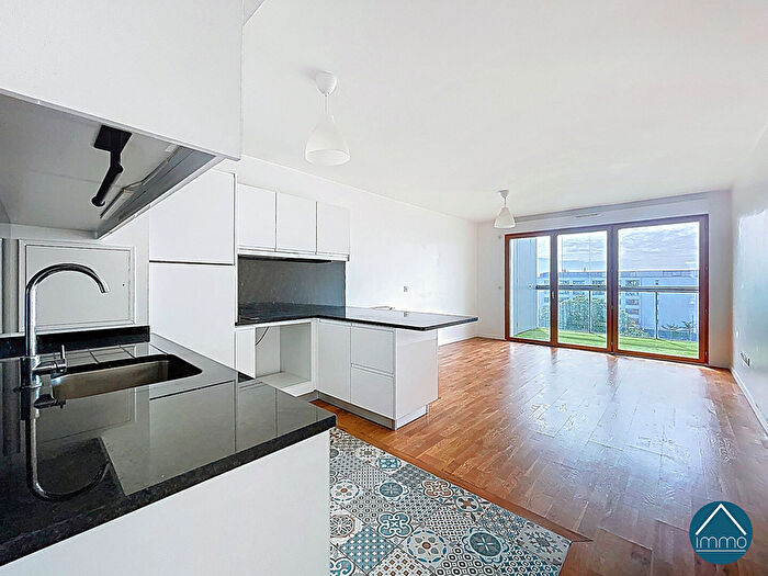 Asnières-sur-Seine, Gresillons, Voltaire : Appartement 4 pièces à vendre