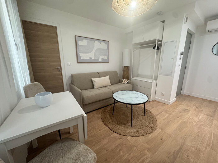 Appartement 2 pièces à Cannes, Centre-ville, à louer
