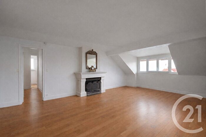 Appartement à vendre - Suresnes, Plateau Ouest - 6 pièces - 5 chambres