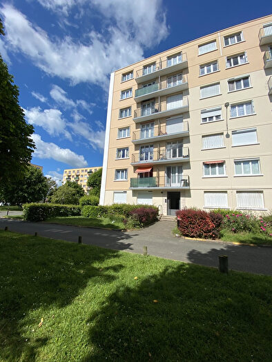 Appartement à louer - Dreux, Sainte-Eve - 4 pièces - 2 chambres