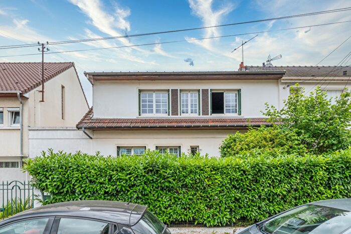 Maison à vendre - Livry-Gargan - 5 pièces - 3 chambres