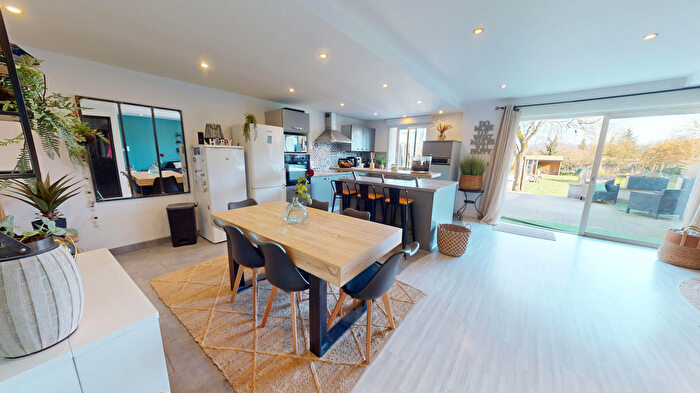 Maison à vendre - Saint-Maurice-de-Rémens - 5 pièces - 4 chambres