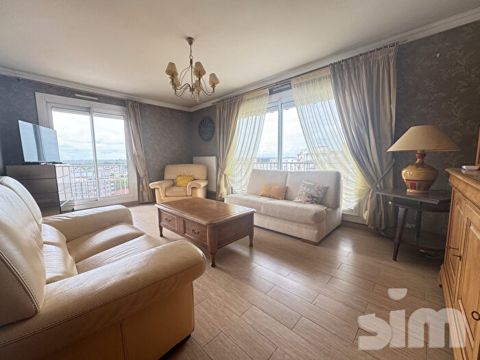 Appartement 4 pièces à Chelles, Centre-ville, Gare, Abbesses, à vendre