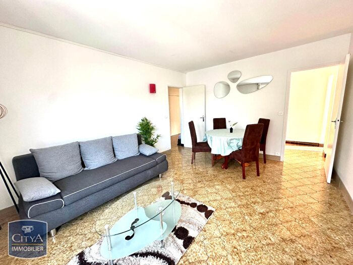 Appartement à louer - Angers, Monplaisir - 4 pièces