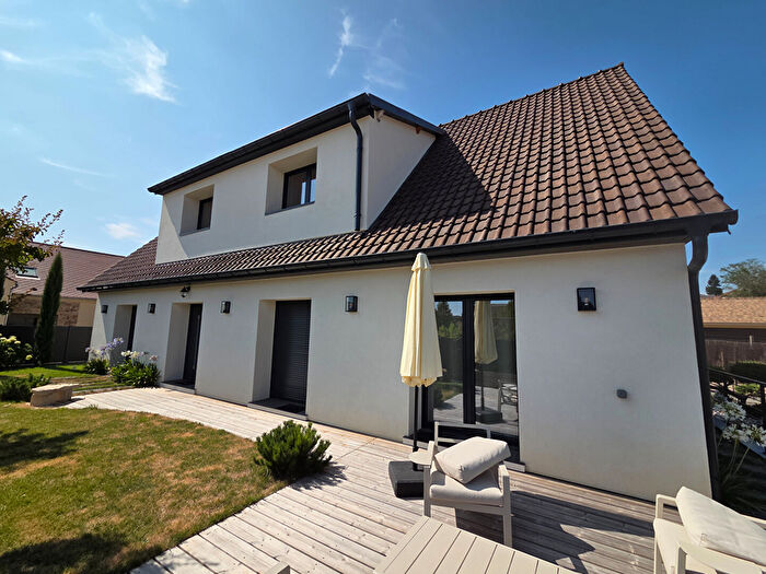 Maison 8 pièces à Saint-Maurice-Montcouronne, à vendre