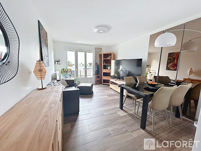 Appartement à vendre - Hyères, Pyanet - 3 pièces - 2 chambres