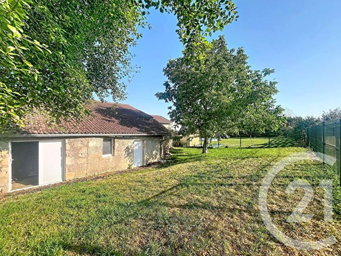 Saint-Bonnet-de-Rochefort : Maison 4 pièces à vendre