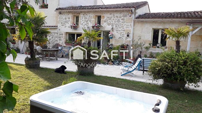 Maison à vendre - Teuillac - 7 pièces - 4 chambres