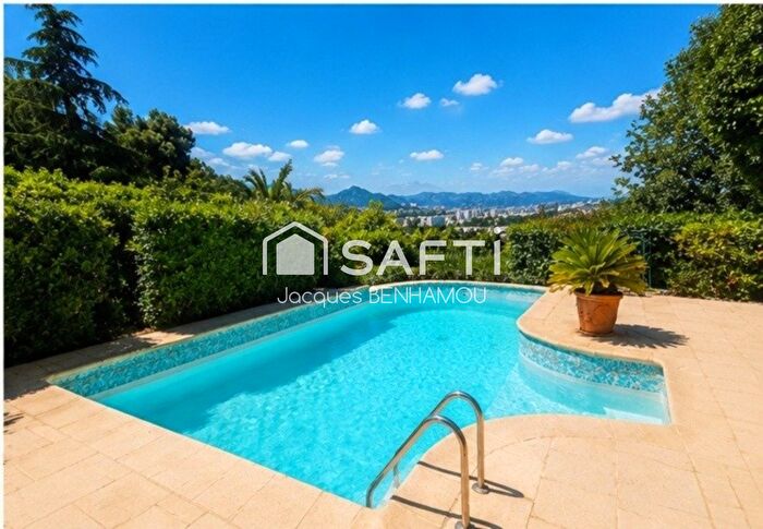 Maison 9 pièces à Marseille 12ème, Saint-Julien, à vendre