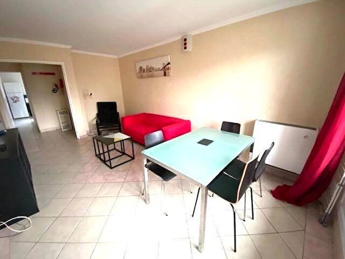 Appartement à louer - Compiègne - 5 pièces - 4 chambres