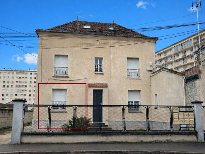 Appartement à louer - Saint-André-les-Vergers - 2 pièces - 1 chambre