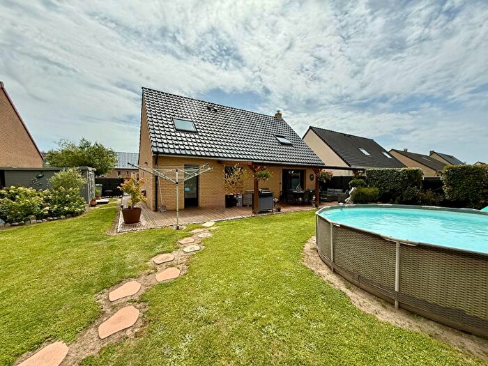 Lens, Nord Est : Maison 4 pièces à vendre