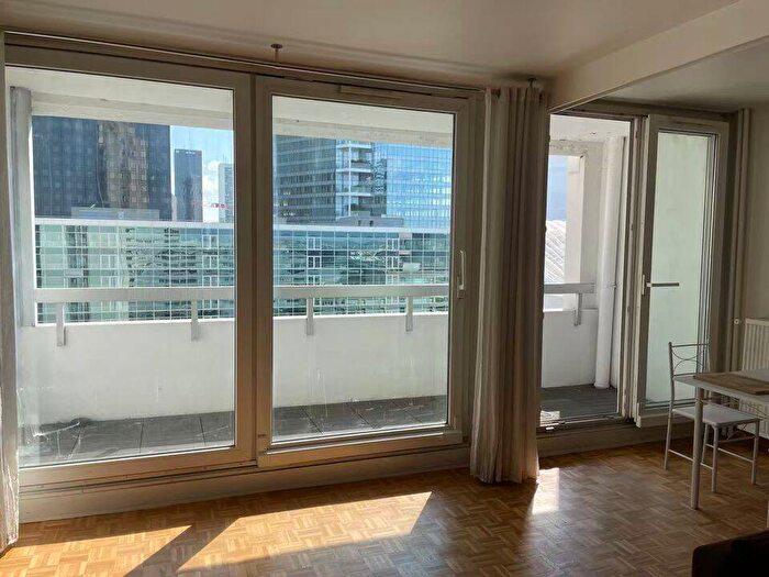 Appartement 3 pièces à Hôtel de Ville, Courbevoie, à louer