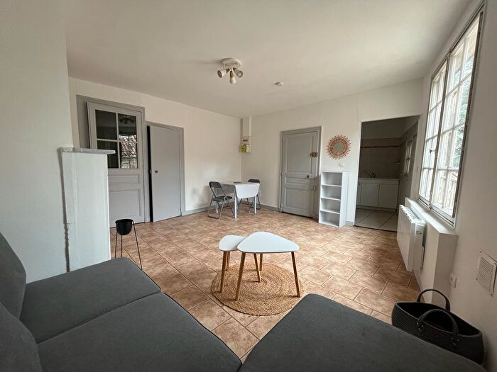 Appartement à louer - Périgueux, Centre-ville, La Gare, Saint-Martin - 1 pièce