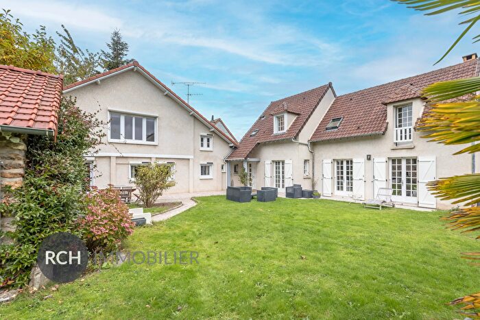 Maison à vendre - Montfort-lAmaury - 7 pièces - 3 chambres