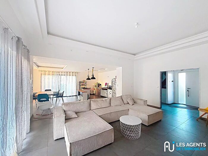 Maison à vendre - Chaingy - 5 pièces - 3 chambres