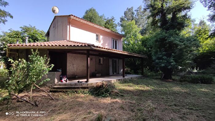 Maison à vendre - Saint-Pardoux-Isaac - 5 pièces - 3 chambres