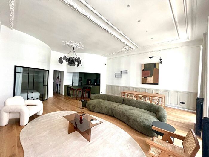 Appartement à louer - Arènes, Nîmes - 4 pièces - 2 chambres