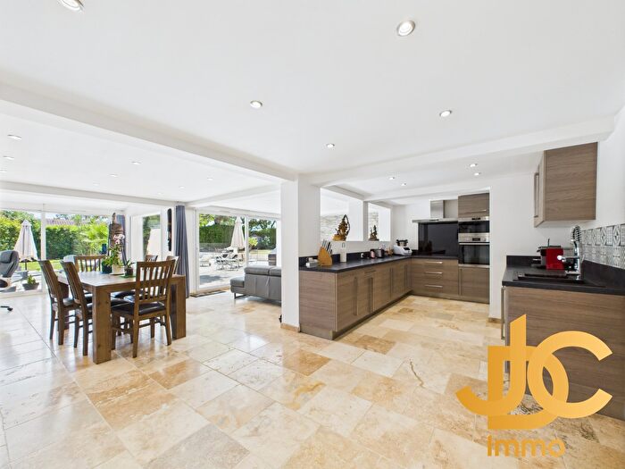 Maison à vendre - Grasse, Saint-Antoine, Aspres, Plascassier - 7 pièces - 4 chambres