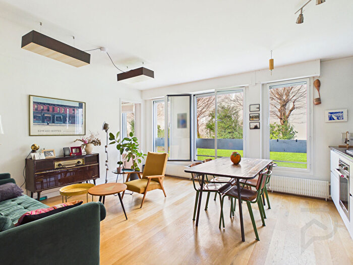 Appartement à vendre - Paris e , République, Saint-Ambroise - 2 pièces - 1 chambre