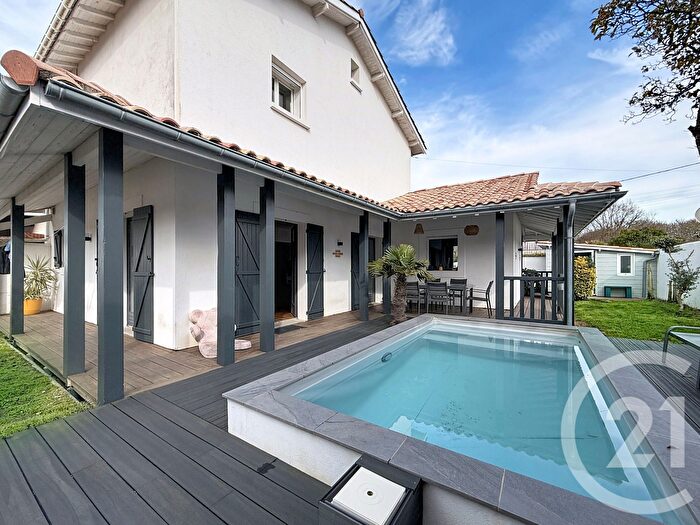 Maison à vendre - La Teste-de-Buch, Les Chênes Verts, Bordes, Clair-Bois, Pinède de Conteau - 5 pièces - 4 chambres