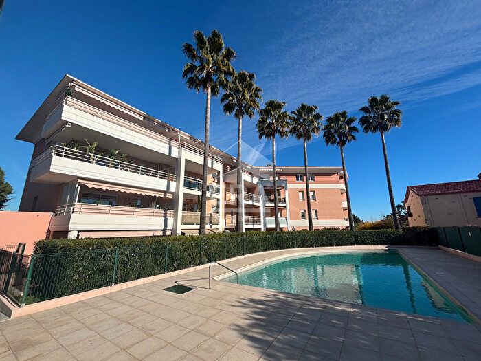 Appartement à vendre - Antibes, Rastines, Super Antibes, Laval, La Fontonne - 3 pièces - 2 chambres