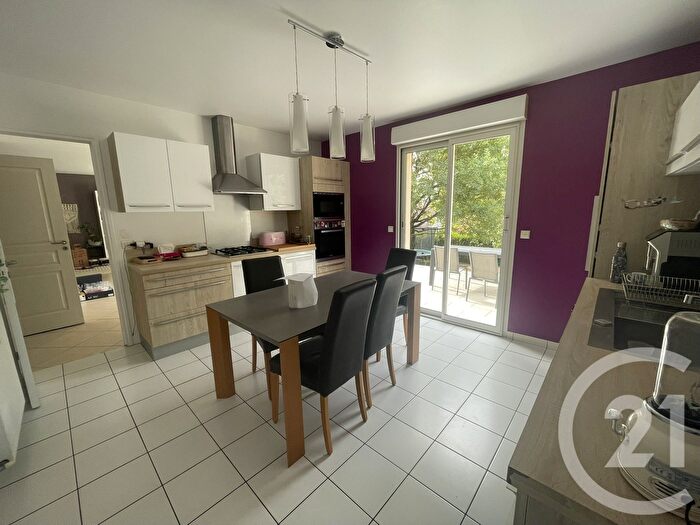 Maison 6 pièces à Gif-sur-Yvette, Centre-ville, Mérantaise, à louer