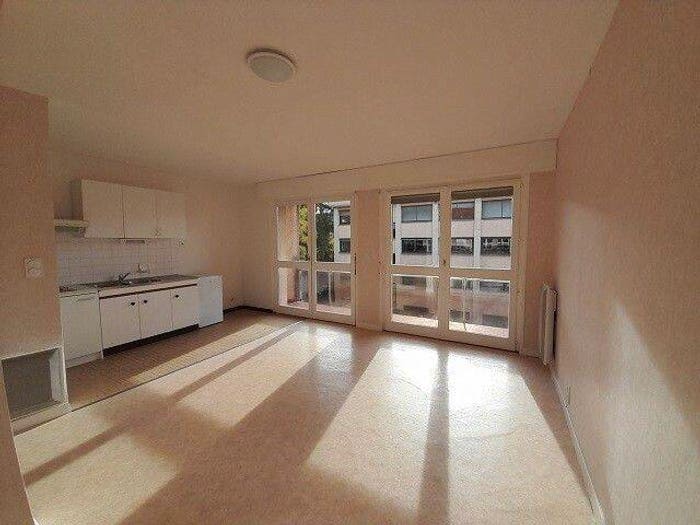 Sud, Brioude : Appartement 1 pièce à louer
