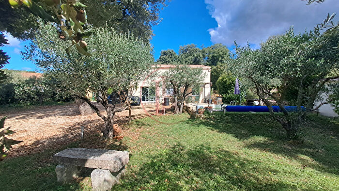 Maison à vendre - Saint-Privat-des-Vieux - 6 pièces - 3 chambres