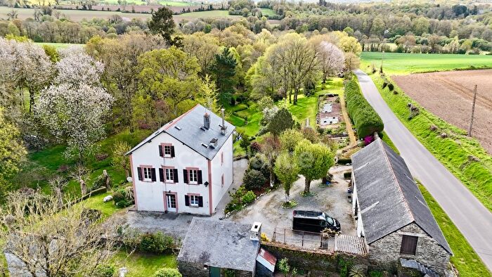 Maison à vendre - Cléden-Poher - 8 pièces - 2 chambres
