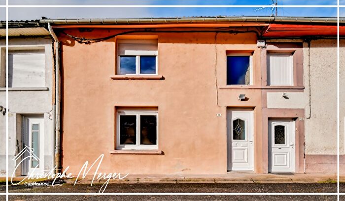 Maison à vendre - Lindre-Basse - 4 pièces - 3 chambres