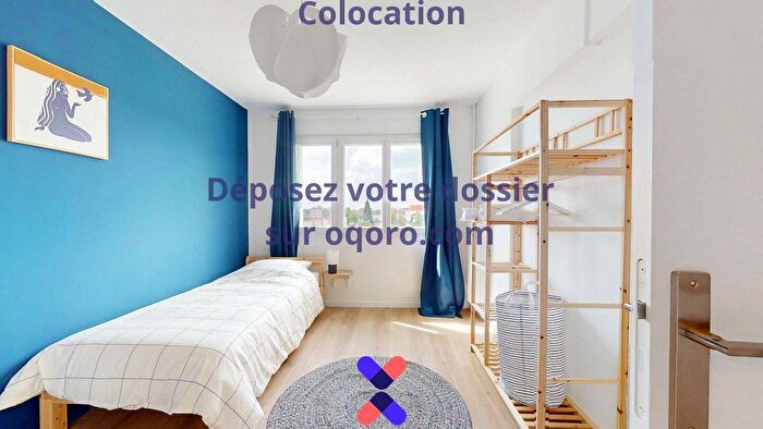 Appartement à louer - Barriere Saint Marc, Fleury-les-Aubrais - 5 pièces - 4 chambres