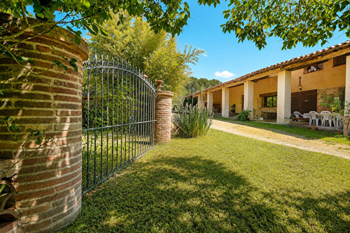 LIsle-Jourdain : Maison 8 pièces à vendre