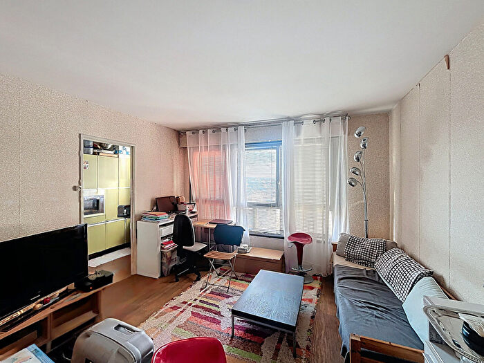 Appartement à vendre - Issy-les-Moulineaux, Les Epinettes, Le Fort, Les Hauts dIssy - 1 pièce